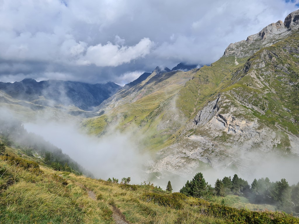 Traverser les Pyrénées à pied sur le GR10, d'Est en Ouest